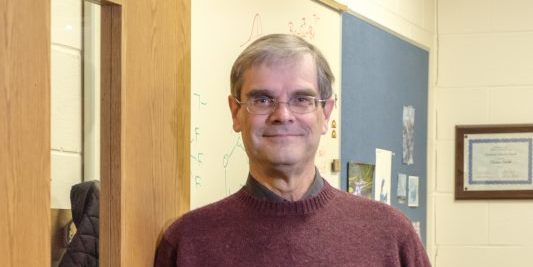 Chemistry Symposium Bids Farewell to 40-Year Professor